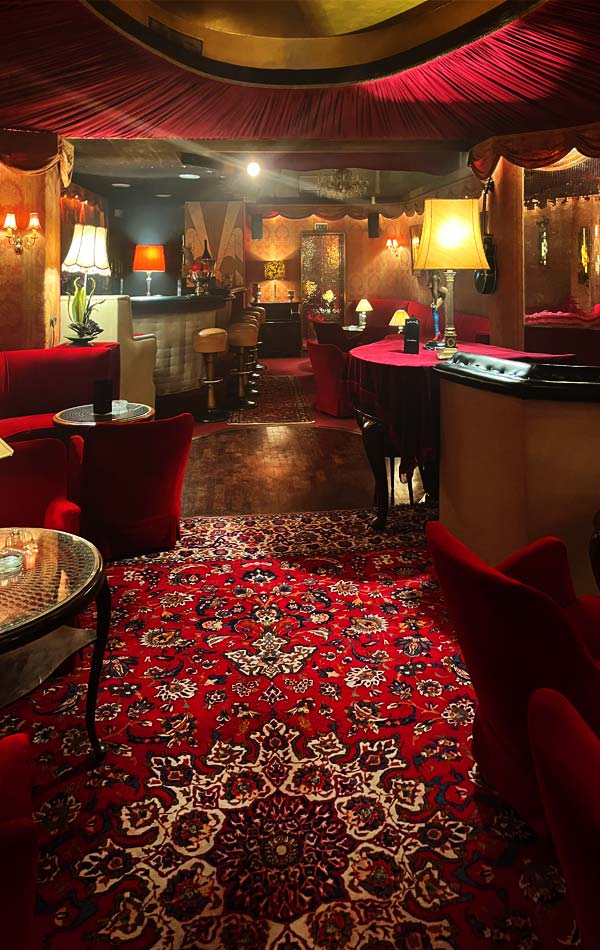 Nostalgische Table-Dance Bar / Kabarett im Zentrum von Köln - Luricky ...